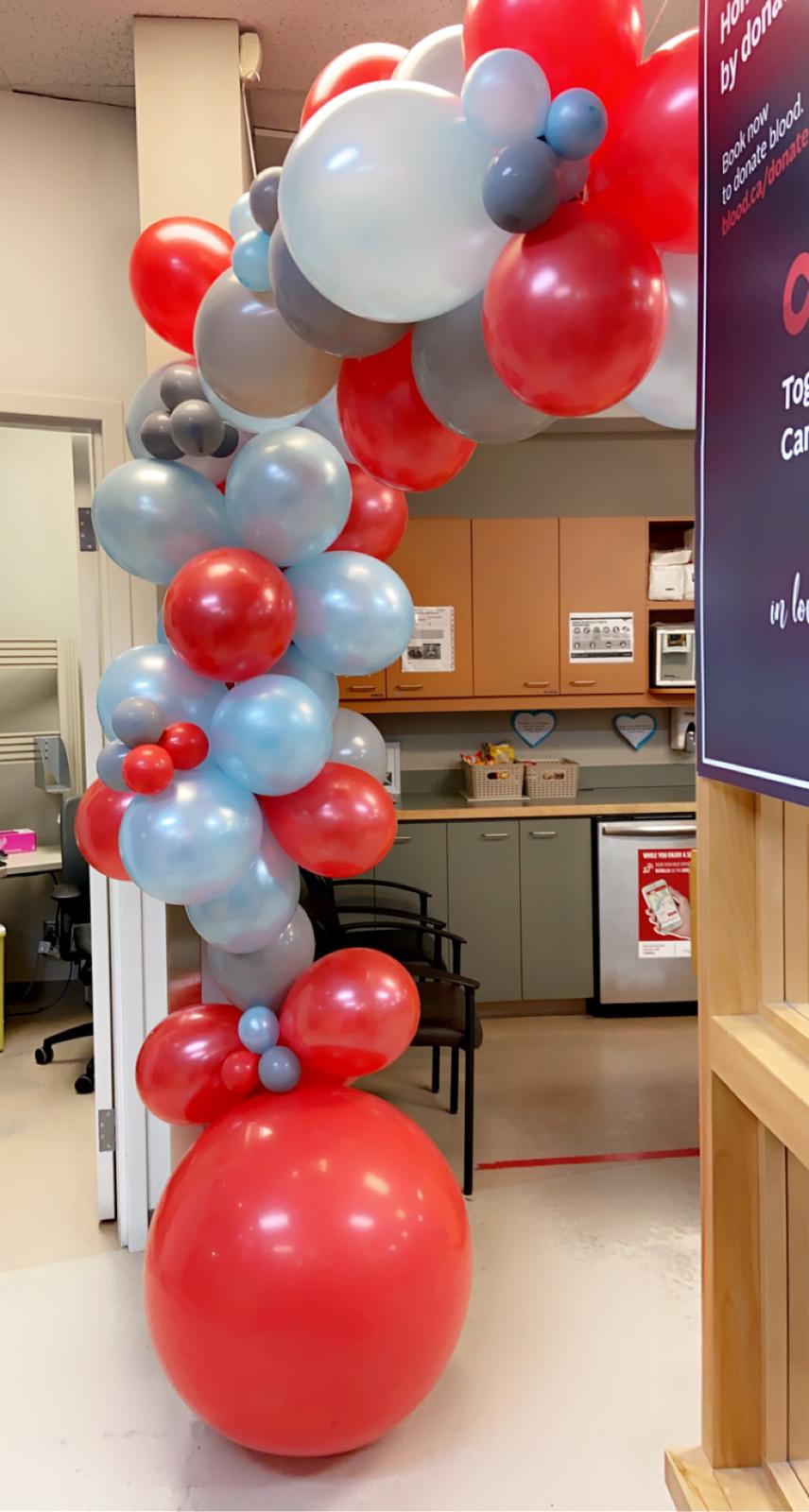 Balloon Delivery Service | Lux Booth Canada
