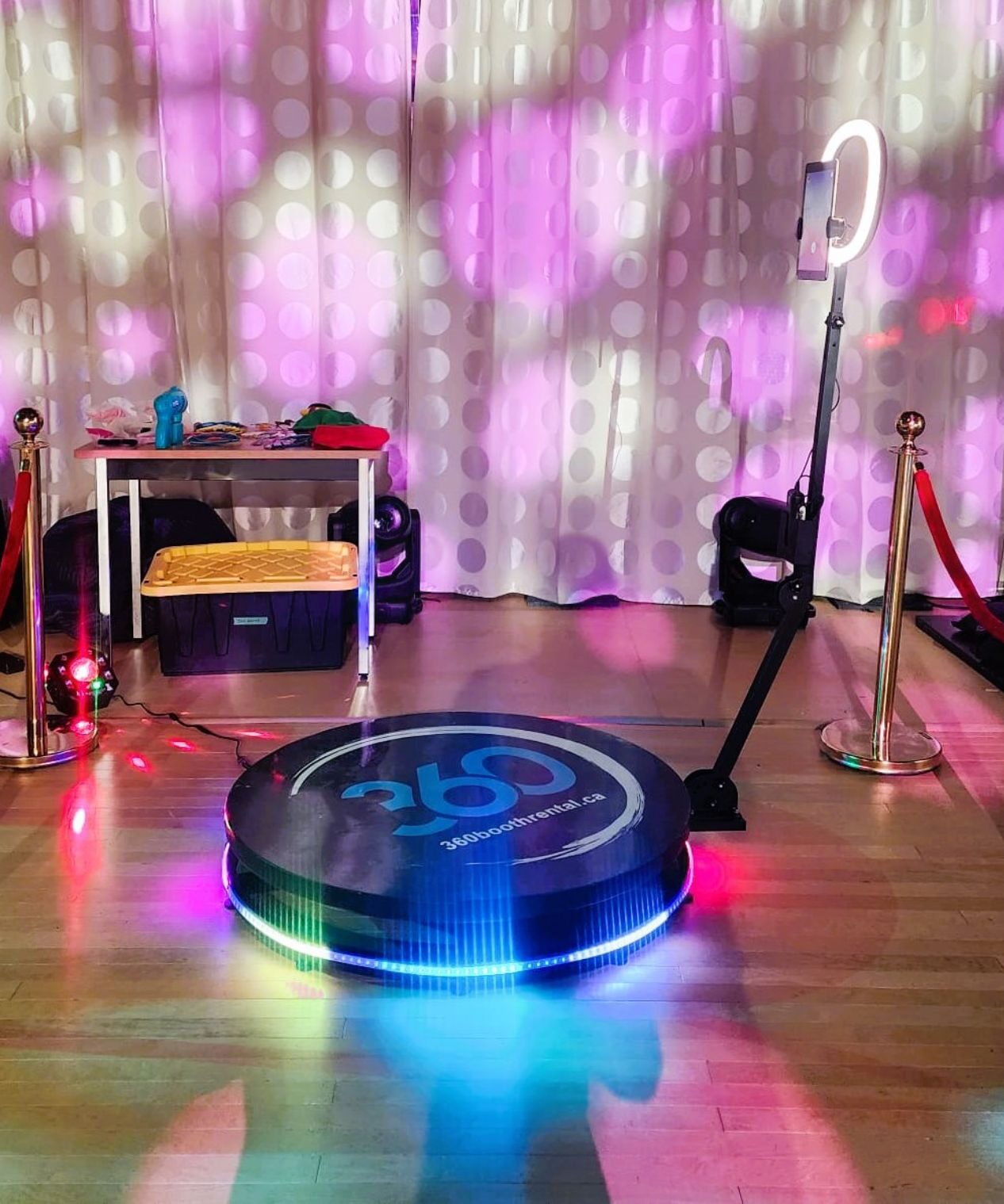 360 Photo Booth Lux Booth Canada